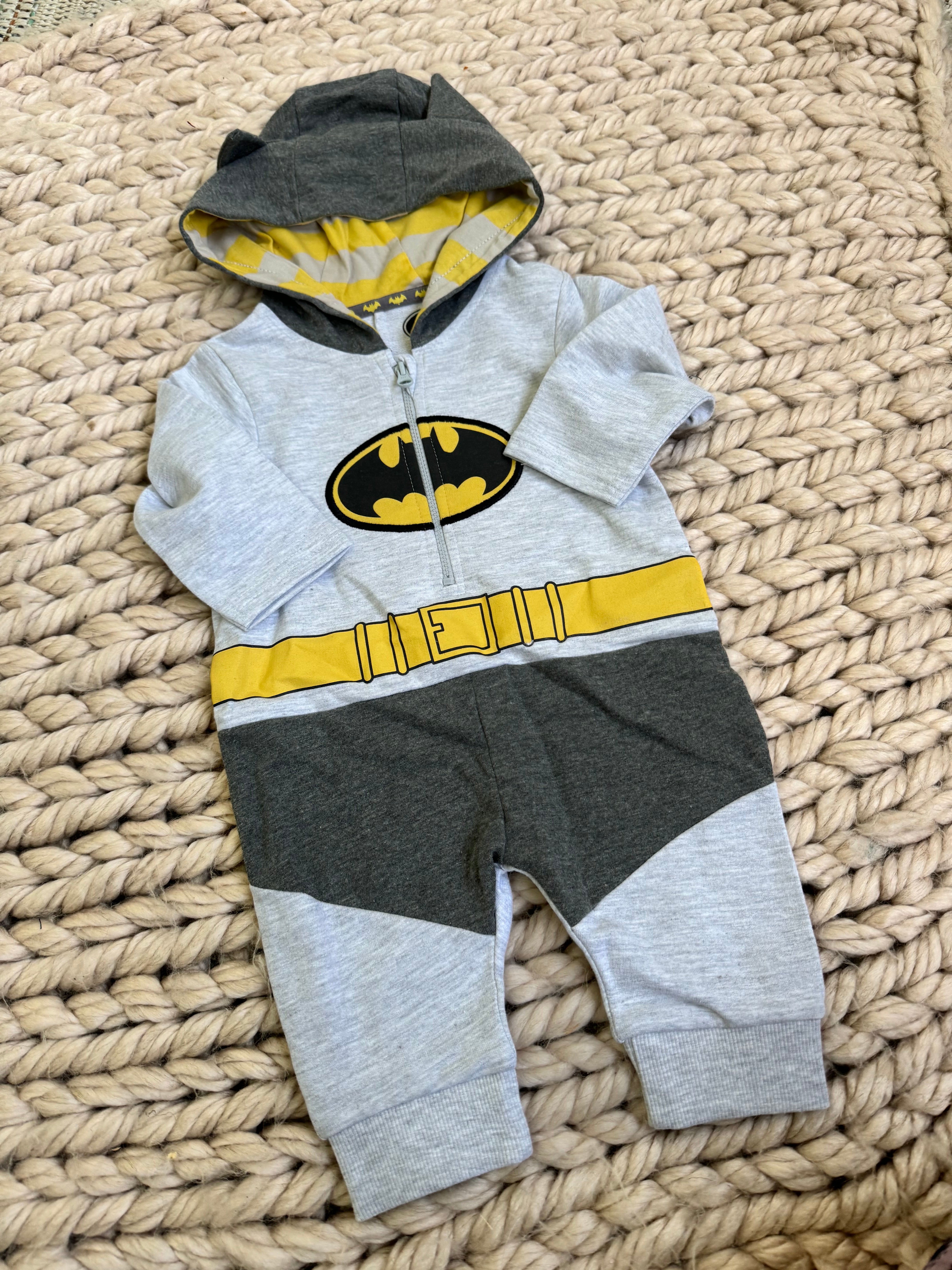 Primark Batman hooded onesie – Welcome baby